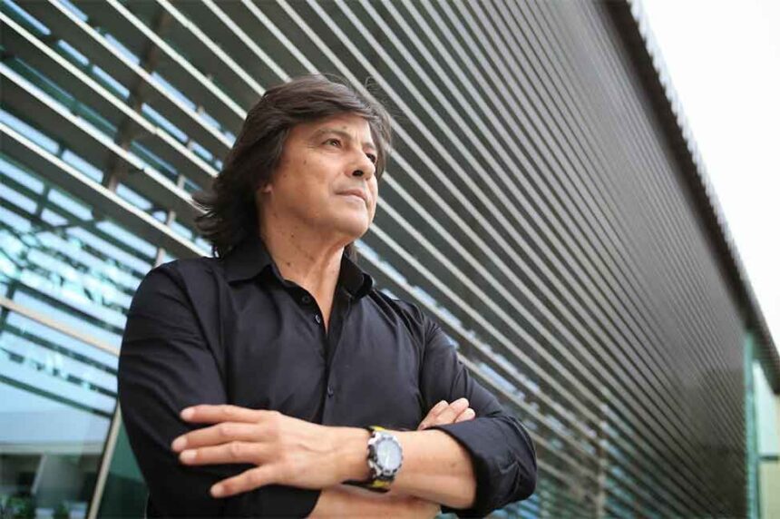 Luís Represas celebra 40 anos de carreira na rentrée do Cine-Teatro ...