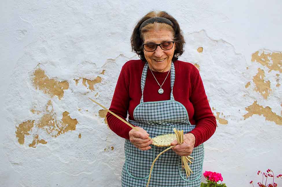 Há uma guia turística com 81 anos na aldeia da Penina em Loulé