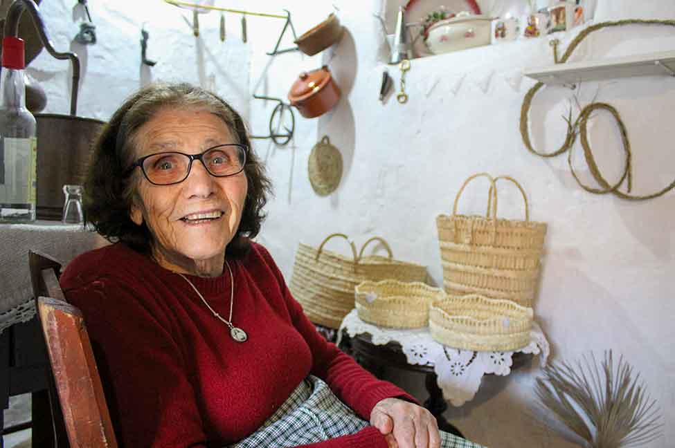 Há uma guia turística com 81 anos na aldeia da Penina em Loulé
