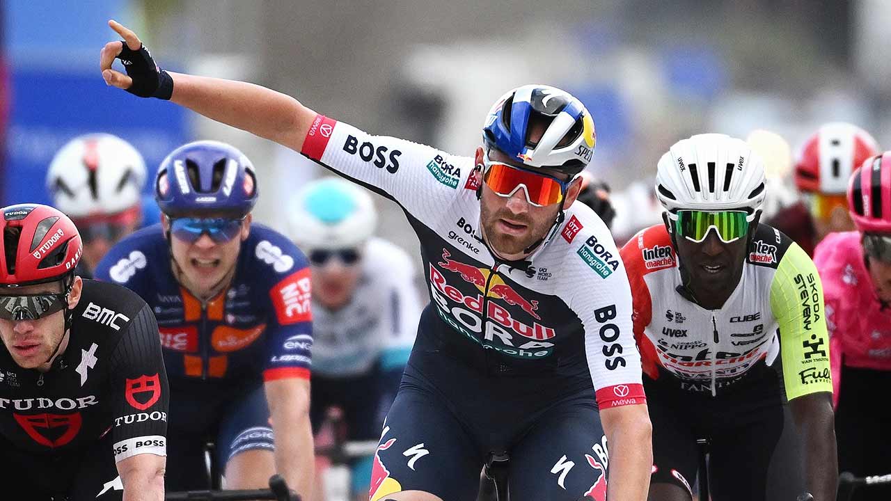 Volta ao Algarve: Jordi Meeus vence terceira etapa, Jan Christen segue ...