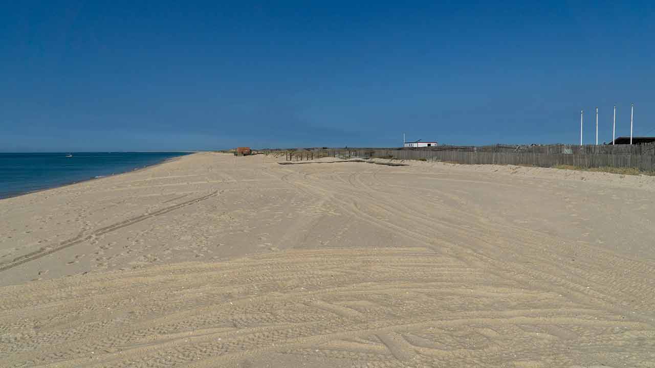 Praia Fuseta-Mar reabre hoje após reposição de areias em tempo recorde